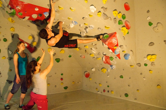 Neue Boulderhalle in Bad Tölz | BERGSTEIGER Magazin Neue Boulderhalle in Bad Tölz | BERGSTEIGER Magazin